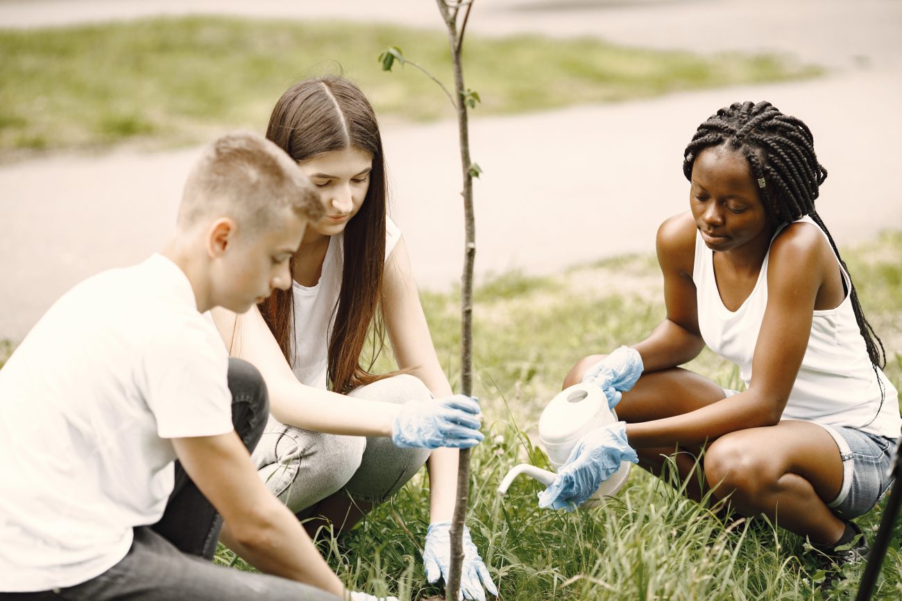 What High School Students Need to Know About Volunteering | Mydoh